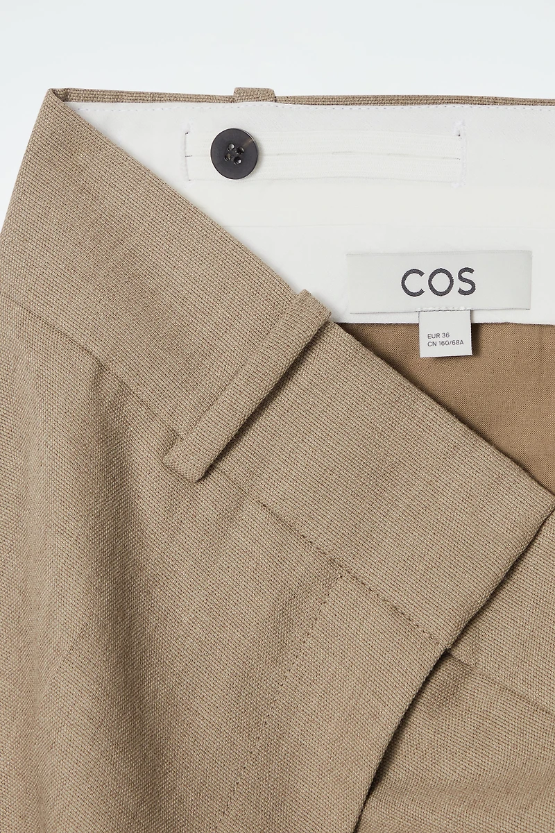 Cos LONGLINE WOOL-BLEND TWILL SHORTS | King's Cross