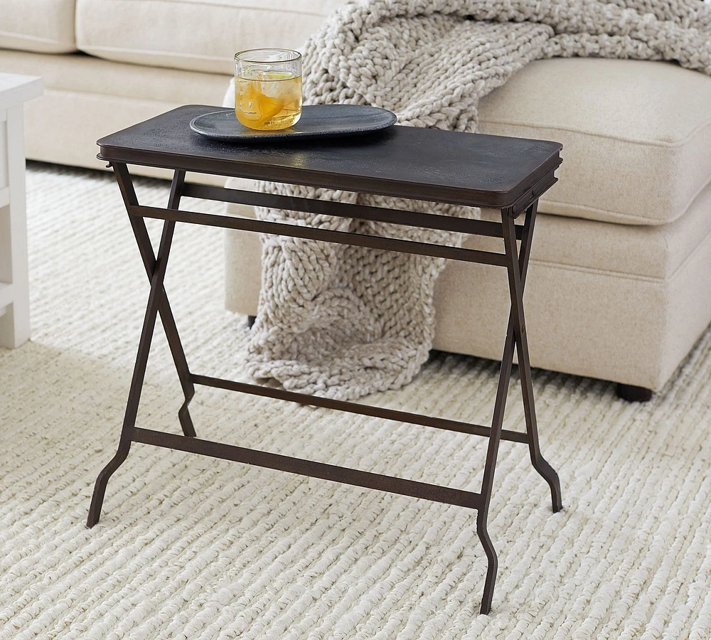 Rectangular tray table store