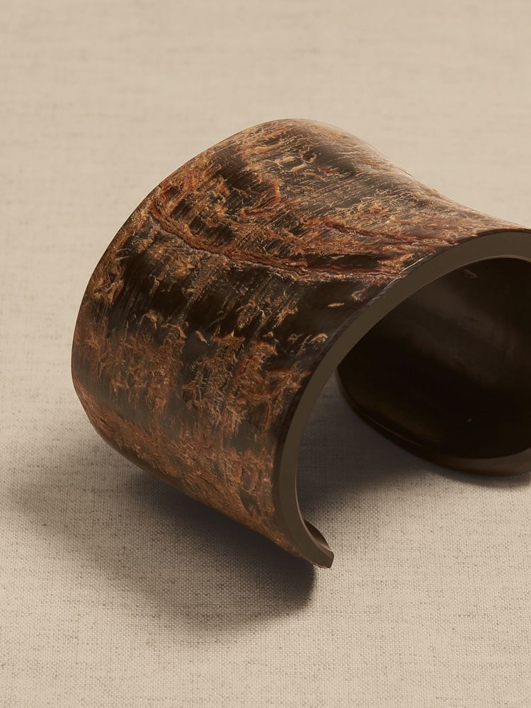Banana Republic Horn Statement Cuff | Aureus + Argent | Mall of America®