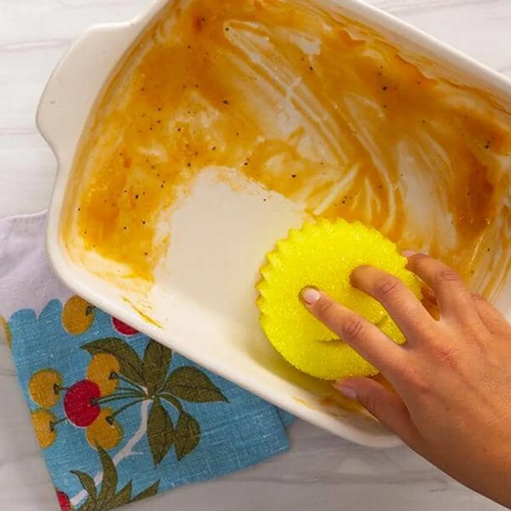 Showcase Scrub Daddy® Original Sponge | FlexTexture® Odor-Resistant ...