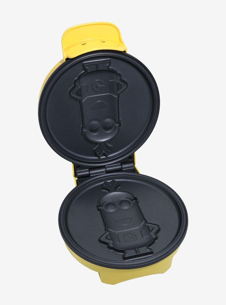 Boxlunch Minions Kevin the Minion Waffle Maker | Mall of America®