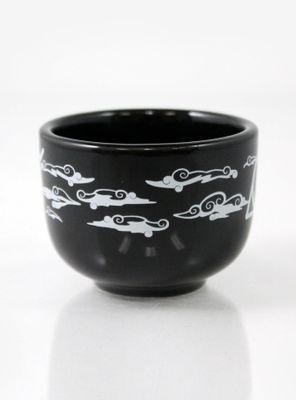 Boxlunch Naruto Shippuden Black & White Sake Set | Mall of America®