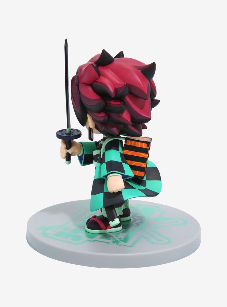 Boxlunch Demon Slayer: Kimetsu no Yaiba Toonize Tanjiro Kamado Figure ...
