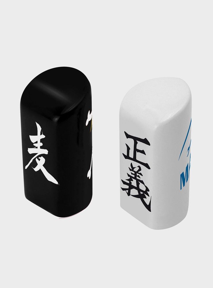 Boxlunch One Piece Salt And Pepper Shaker | Mall of America®