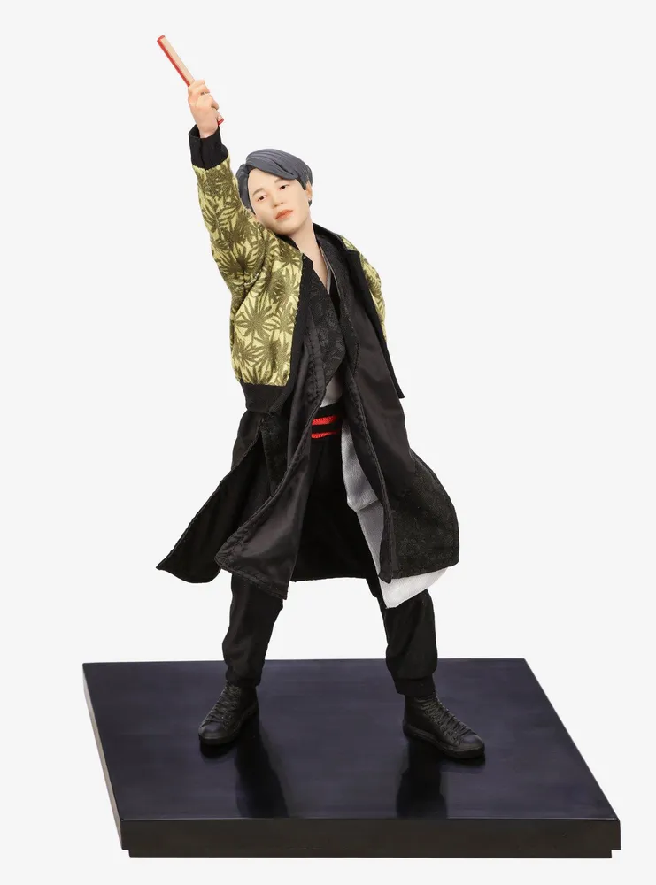 Boxlunch BTS Jimin Deluxe Statue | Mall of America®