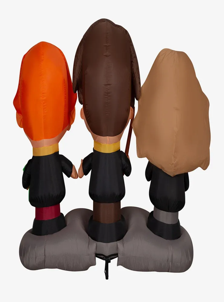 Harry Potter Cauldron Scene Trio Airblown at Mall of America® in ...