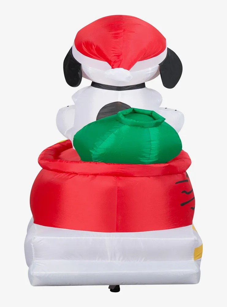 Peanuts Snoopy in Sleigh with Woodstocks Airblown | Hamilton Place