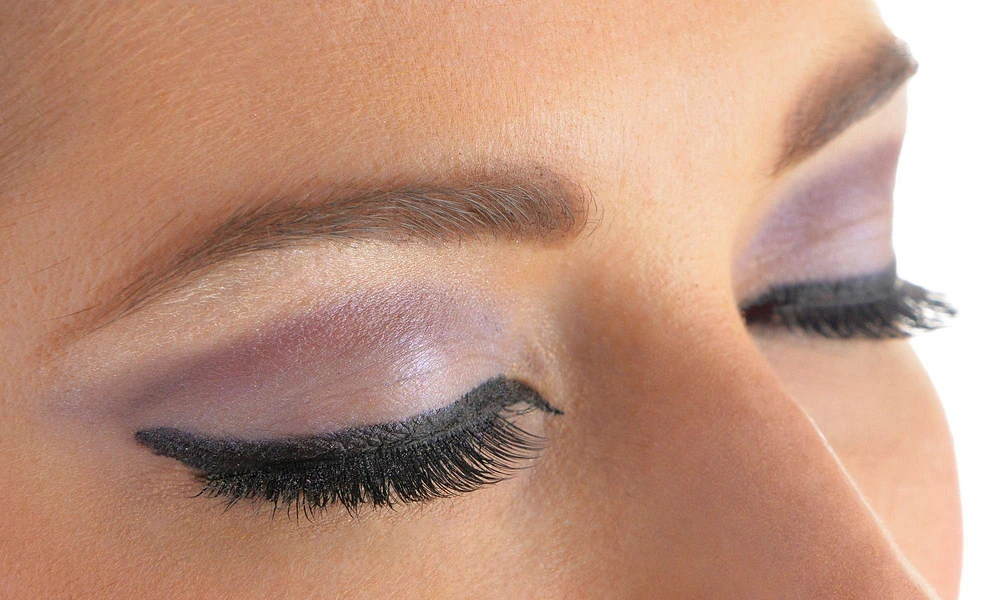 PartyCity Basic Black Eyelashes | Hamilton Place
