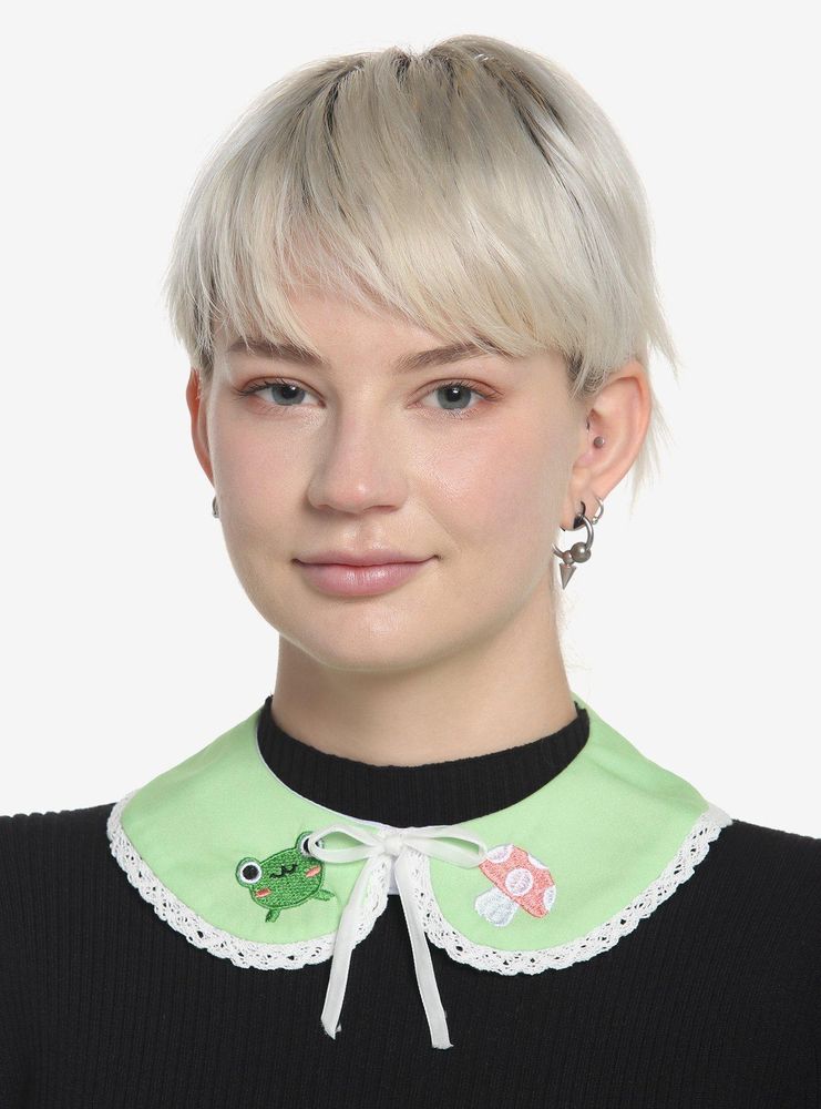 Hot Topic Frog Mushroom Lace Cottagecore Collar | Mall of America®