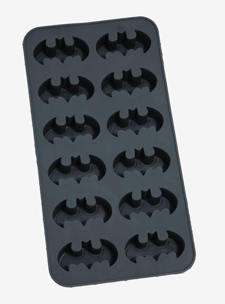 Boxlunch DC Comics Batman Bat Symbol Ice Molds | Mall of America®