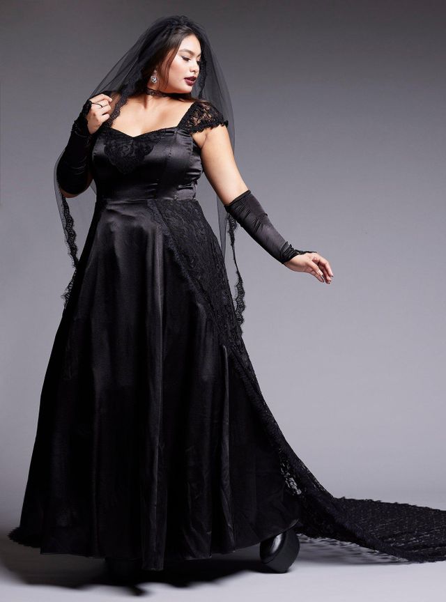 Dress-gothic | Mall of America®