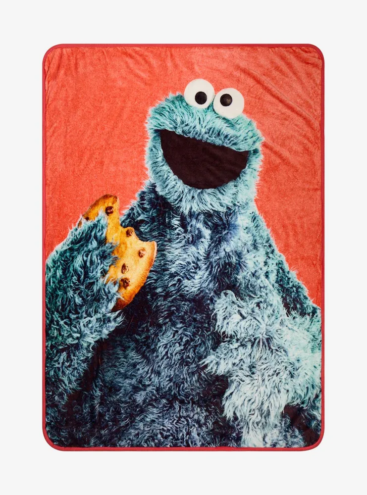 Hot Topic Sesame Street Cookie Monster Throw Blanket | Mall of America®