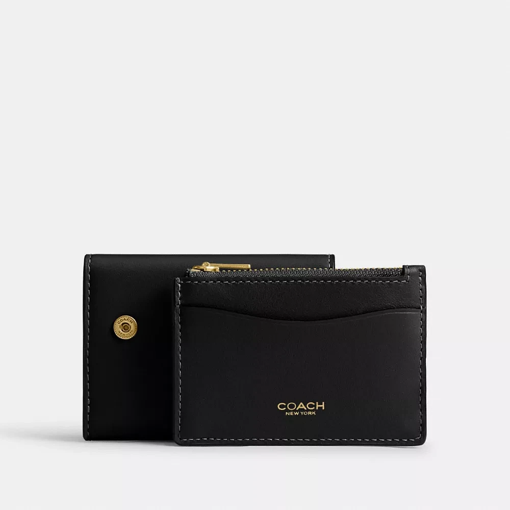 Coach Essential Card Holder Wallet | Mall of America®