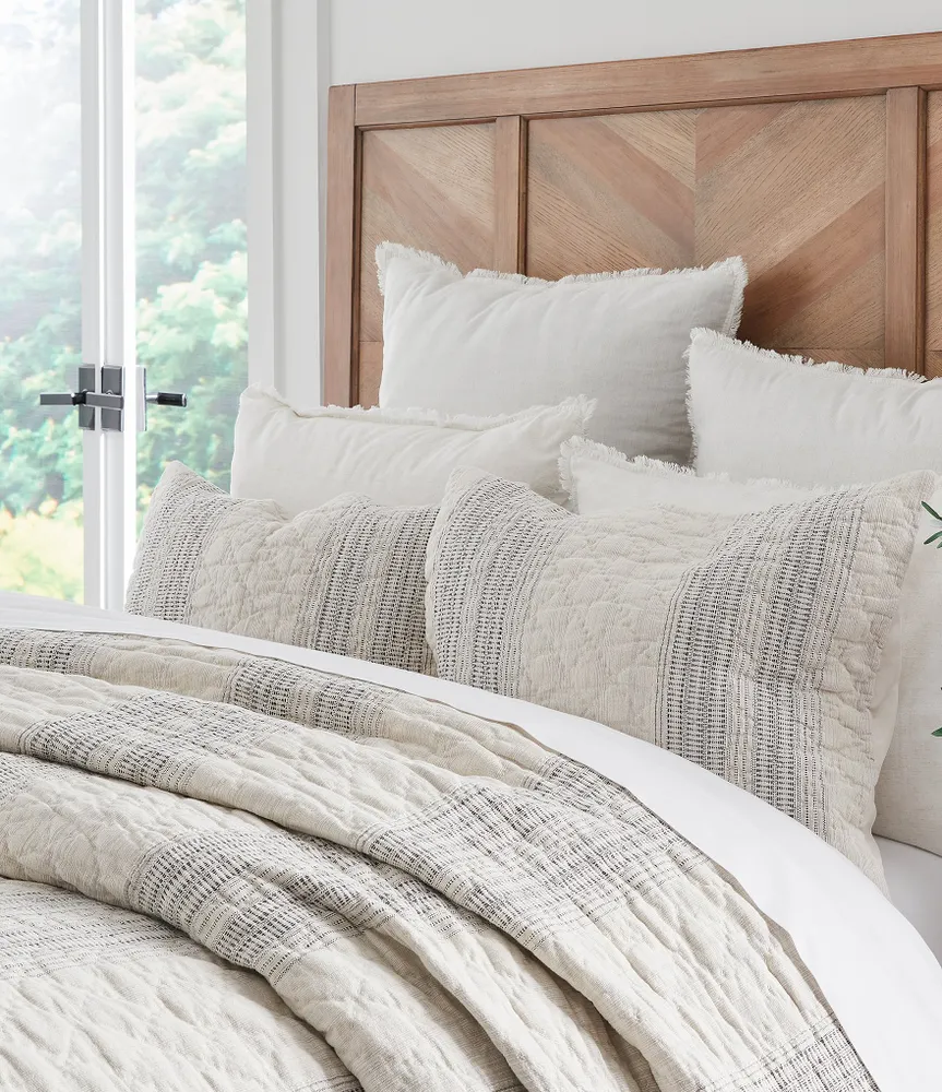 Southern Living Simplicity Collection Dayton Quilt | Hamilton Place