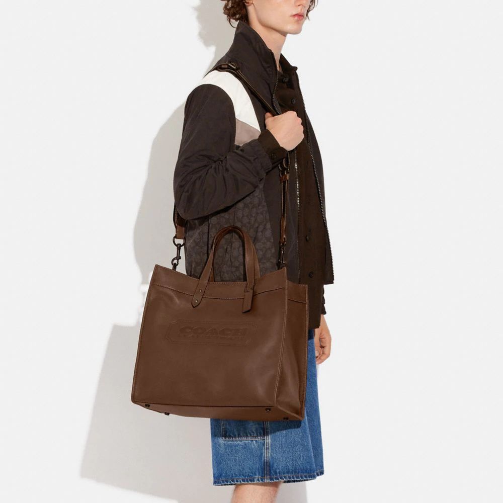Coach Field Tote 40 With Coach Badge | Mall of America®