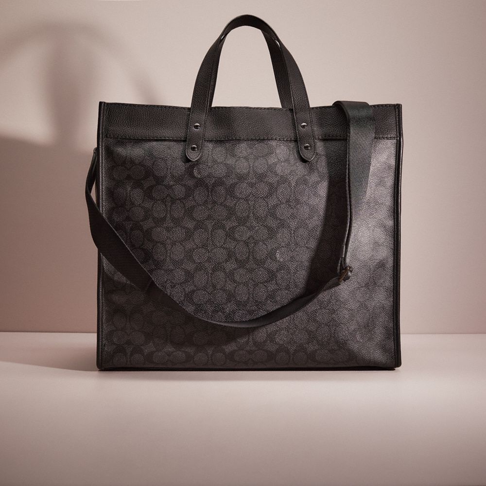 Coach Restored Field Tote 40 In Signature Canvas | Mall of America®