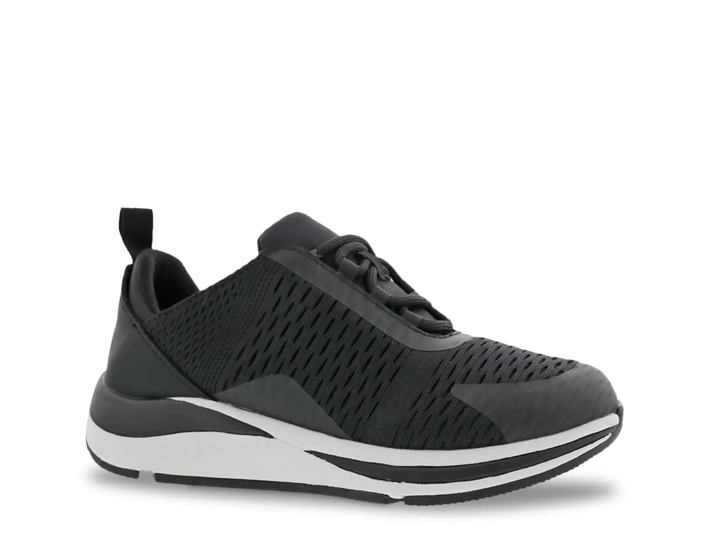 Drew Sprinter Sneaker | Hamilton Place