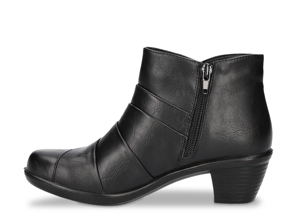 Easy Street Sonya Bootie | Mall of America®