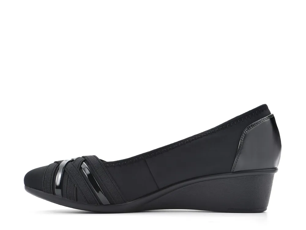 Cliffs by White Mountain Bowie Wedge Pump | Mall of America®
