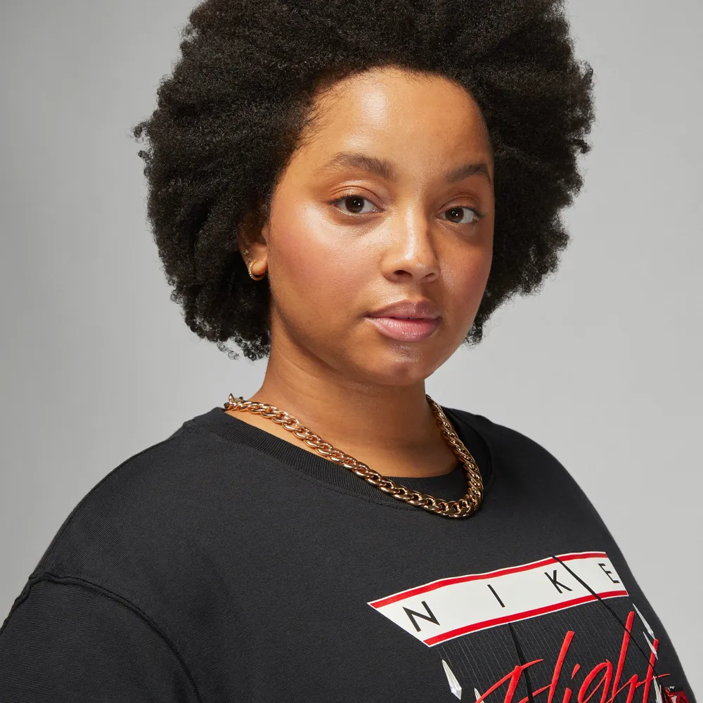 Jordan Womens Plus Flight Shoe GFX Oversized T-Shirt - Black/Red | Mall ...