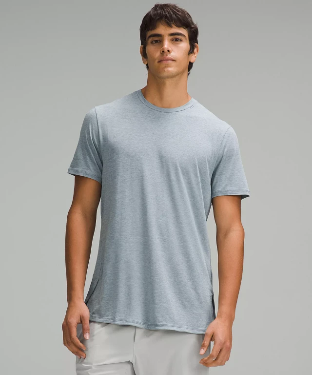 Men-Clothing-Tops | Mall of America®