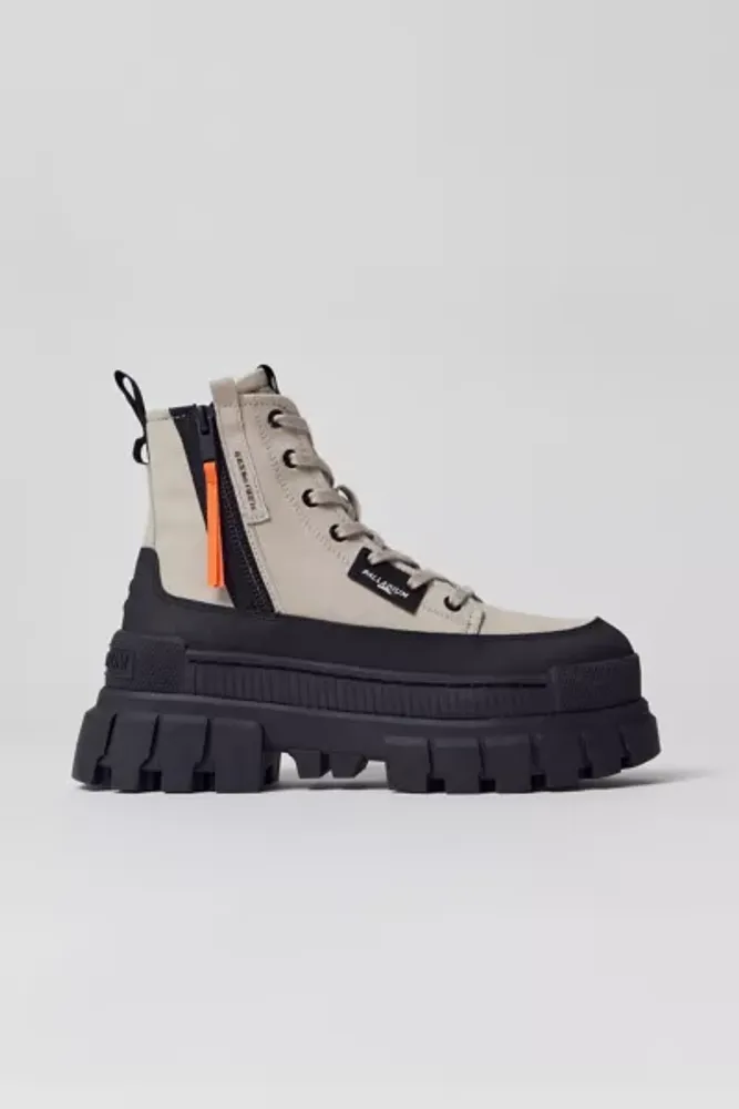 Urban Outfitters Palladium Revolt Hi TX Platform Boot | Mall of America®