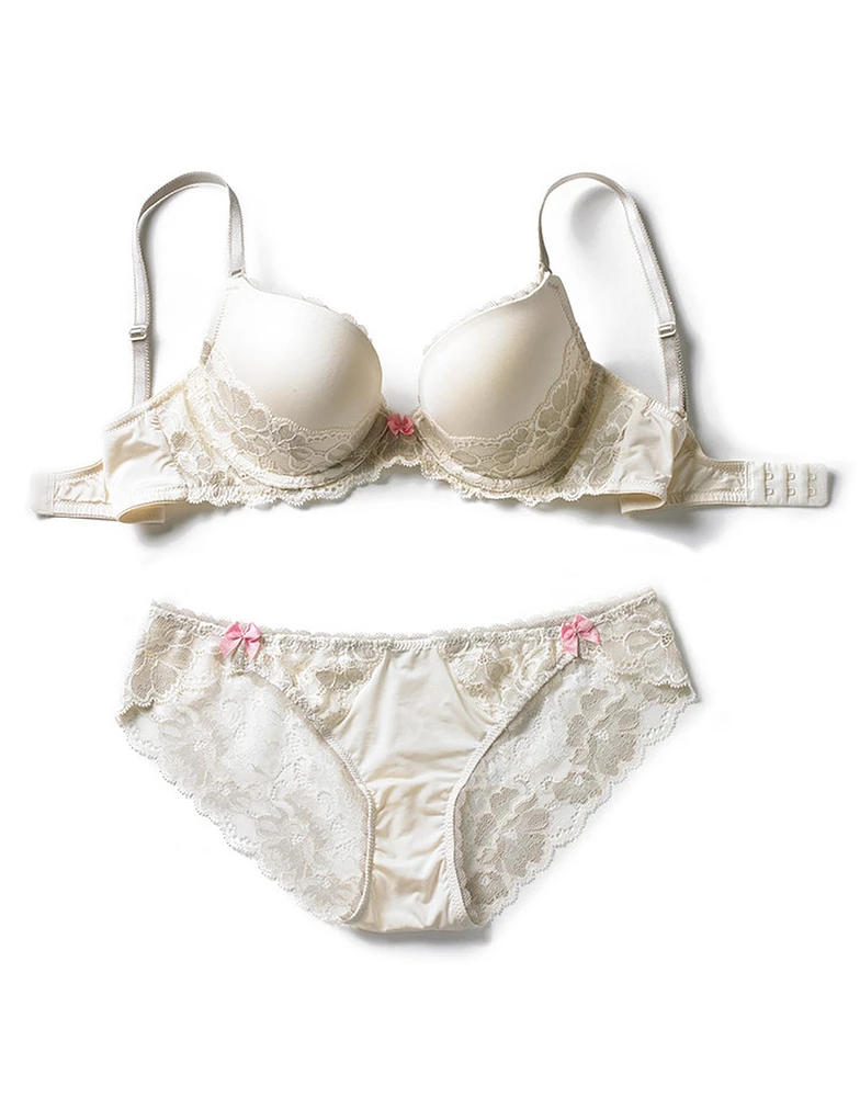 Adore Me Paydon Push Up at Hamilton Place in Chattanooga, TN