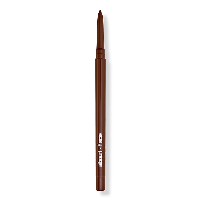 About-face Line Artist - Equestrian at Mall of America® in Bloomington, MN
