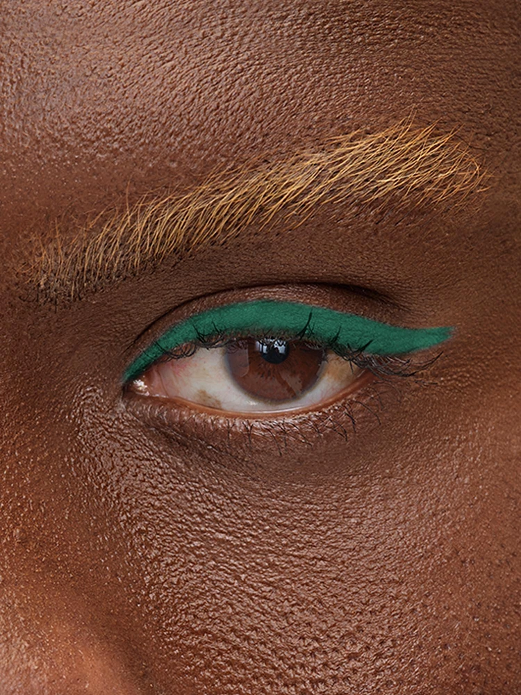 About-face Line Artist - Call Me Crazy | Mall of America®