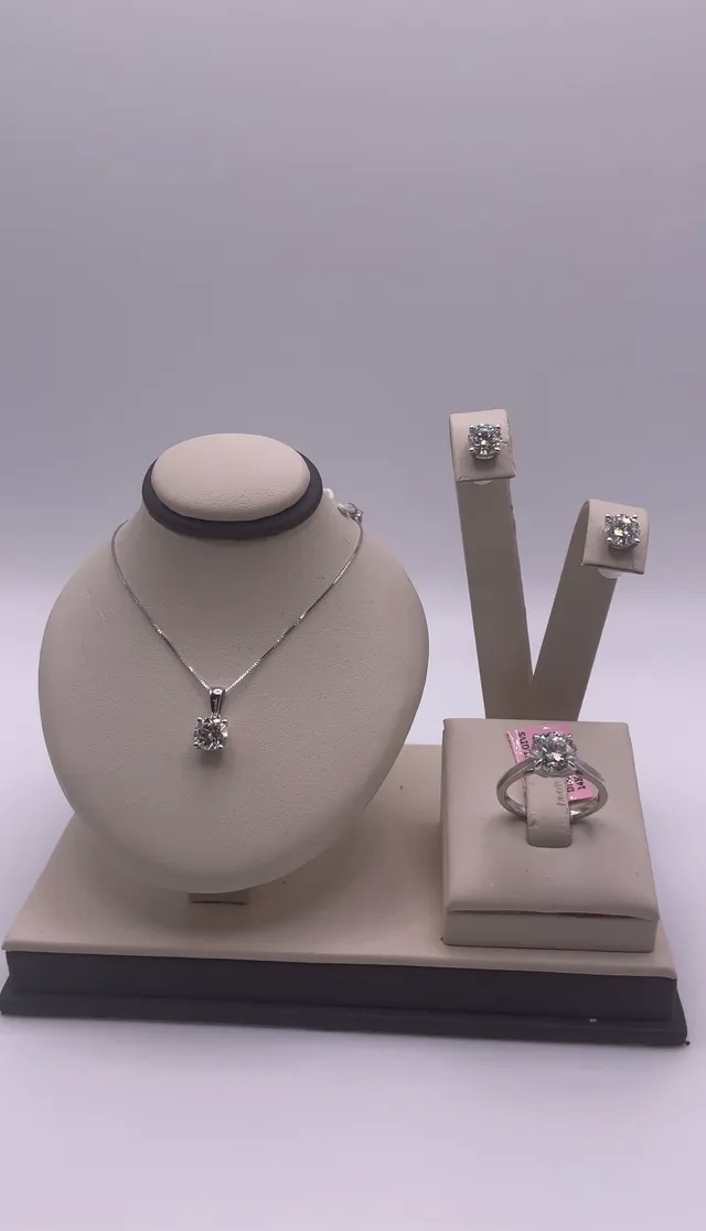 Bared | Plaza Las Americas