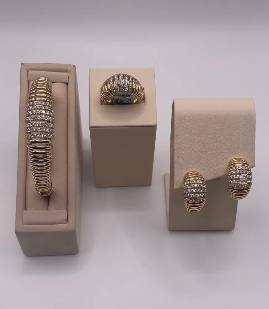 Bared Pantalla de un set | Plaza Las Americas