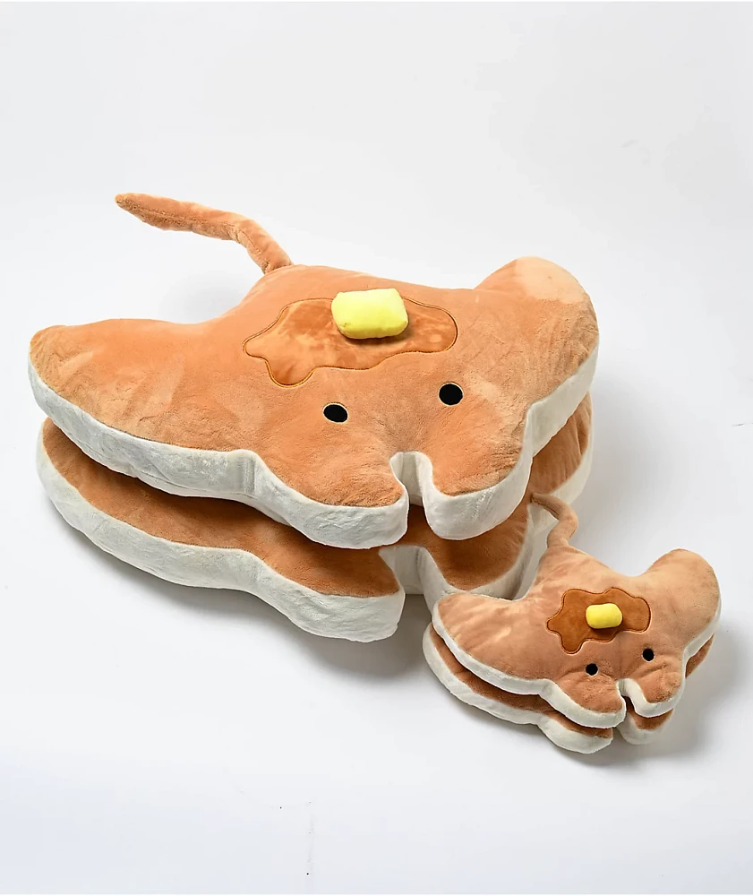 180TIDE Giant Stacks The Pancake Manta Ray Plush Toy at Mall of America ...