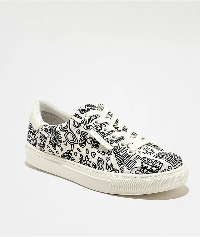 D'Amelio Footwear | Plaza Las Americas