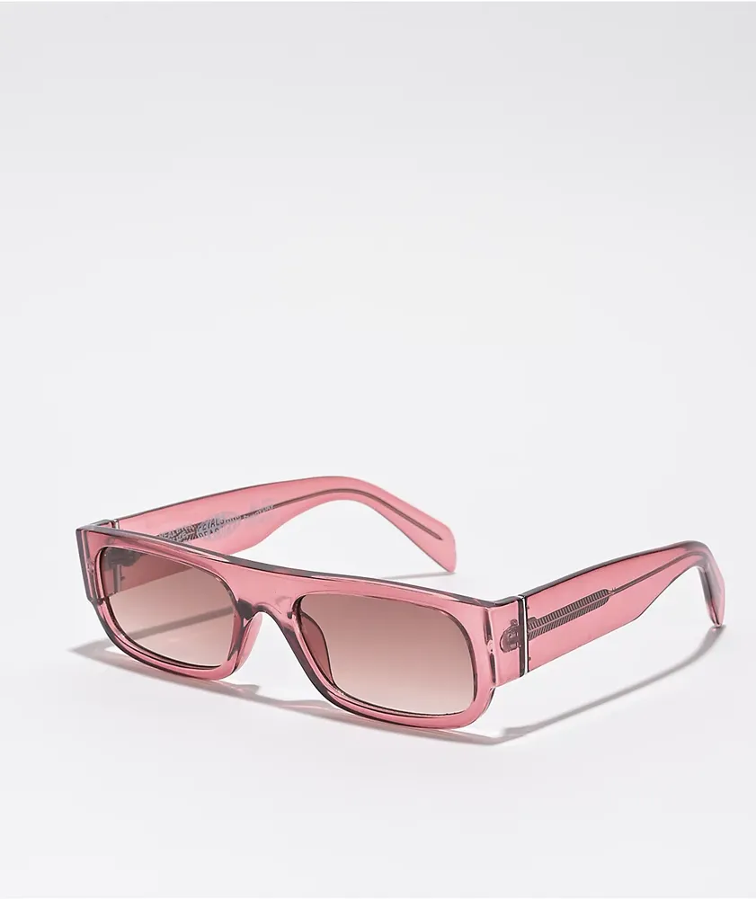 Petals and Peacocks Regenald Blush Sunglasses | Hamilton Place