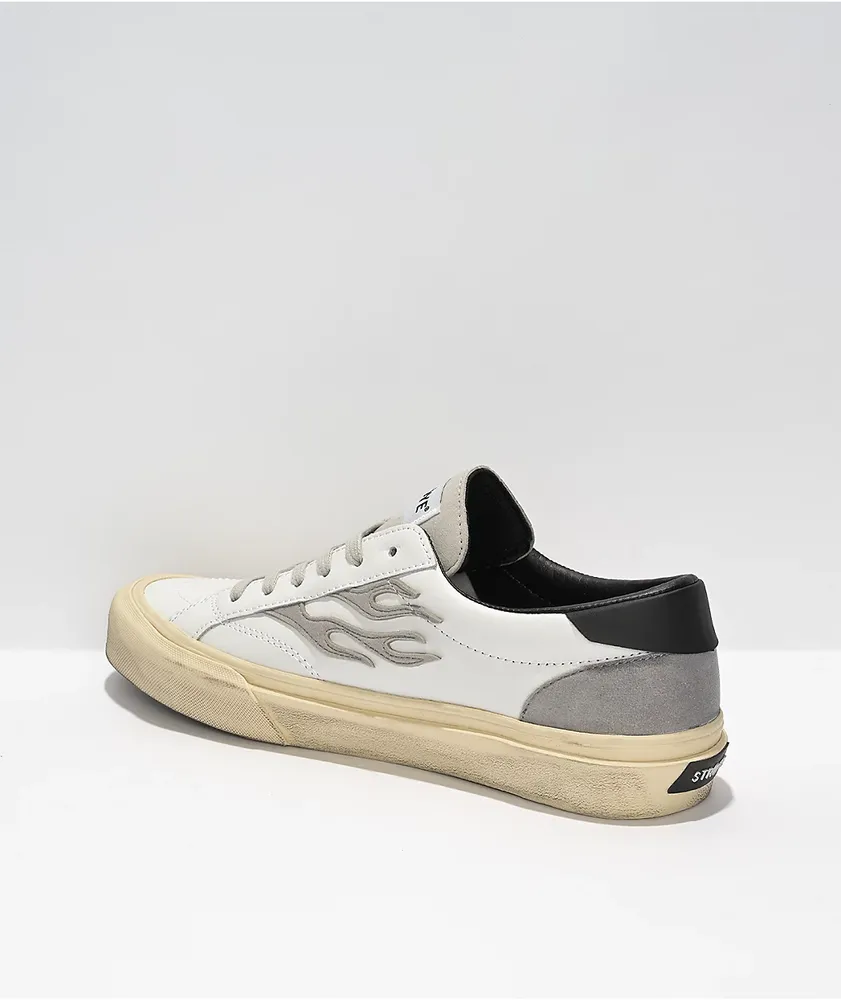 Straye Logan Distressed White Skate Shoes at Mall of America® in ...