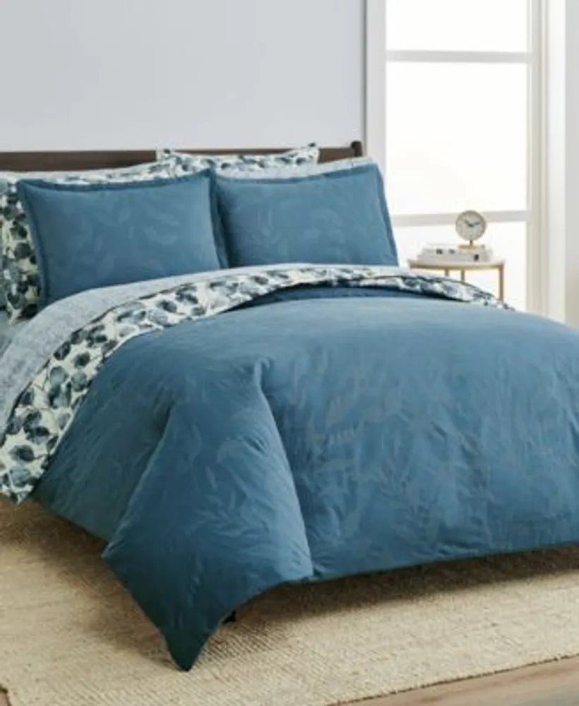 Scott Living Meadow Leaves 3-Piece Comforter Set, Queen | Mall of America®