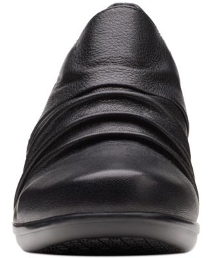Clarks Emily Cove Slip On Shooties | Mall of America®