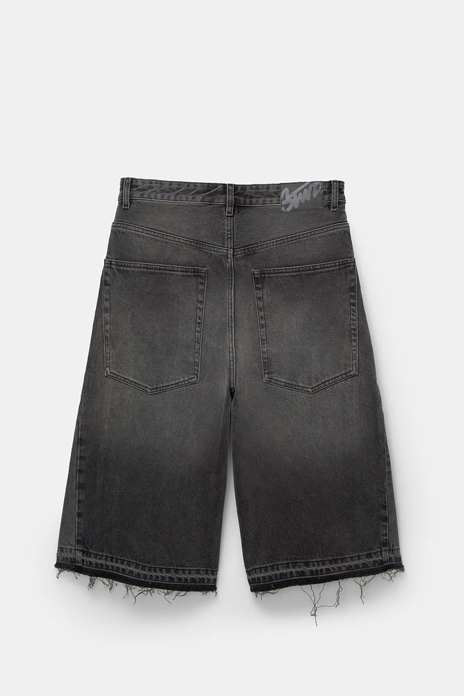 Pullandbear Super baggy jorts with frayed hems | Centro Colombo