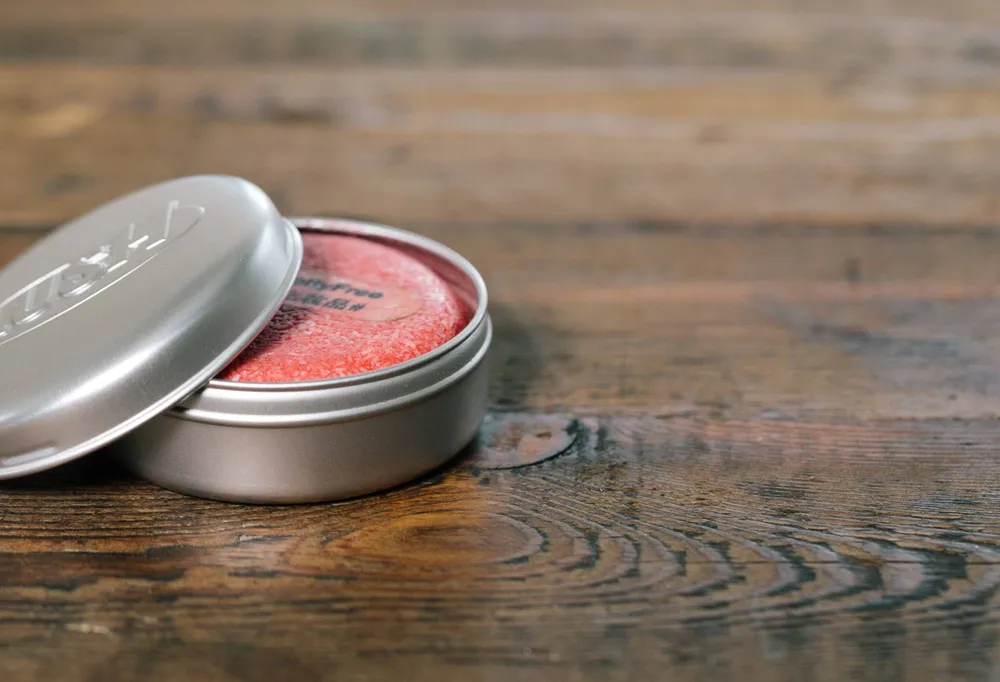 Round tin store
