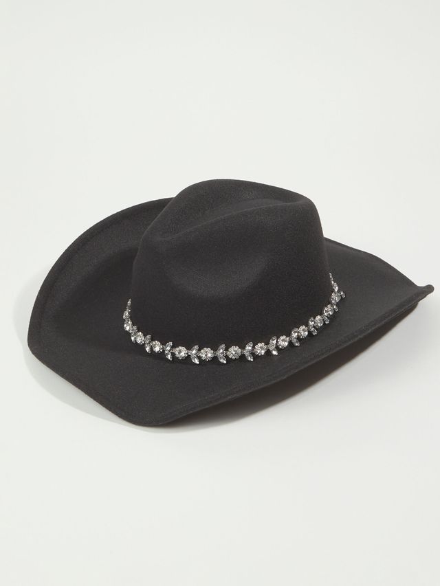 Black-brimmed-hat | Mall of America®