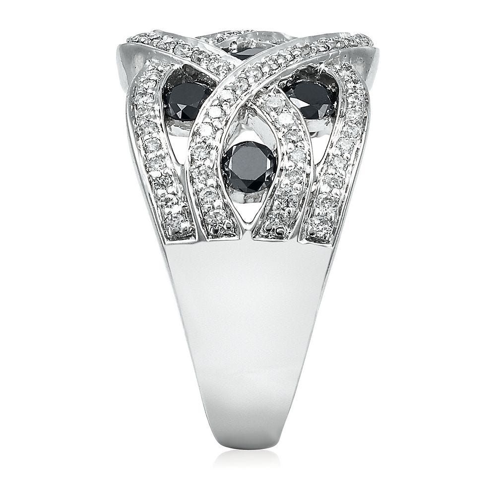 Helzberg 1 1/2 ct. tw. Black & White Diamond Ring 10K Gold | Mall of ...