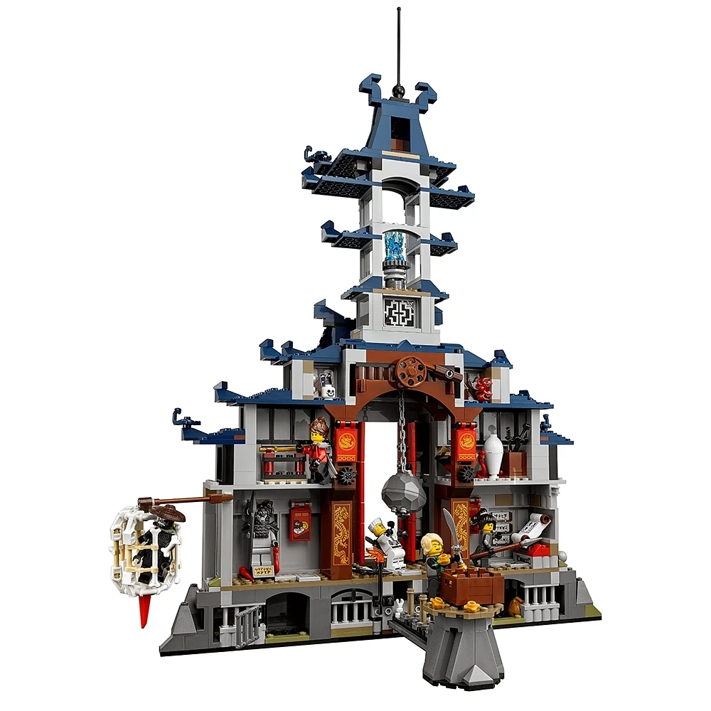 LEGO® Temple of The Ultimate Ultimate Weapon | Mall of America®