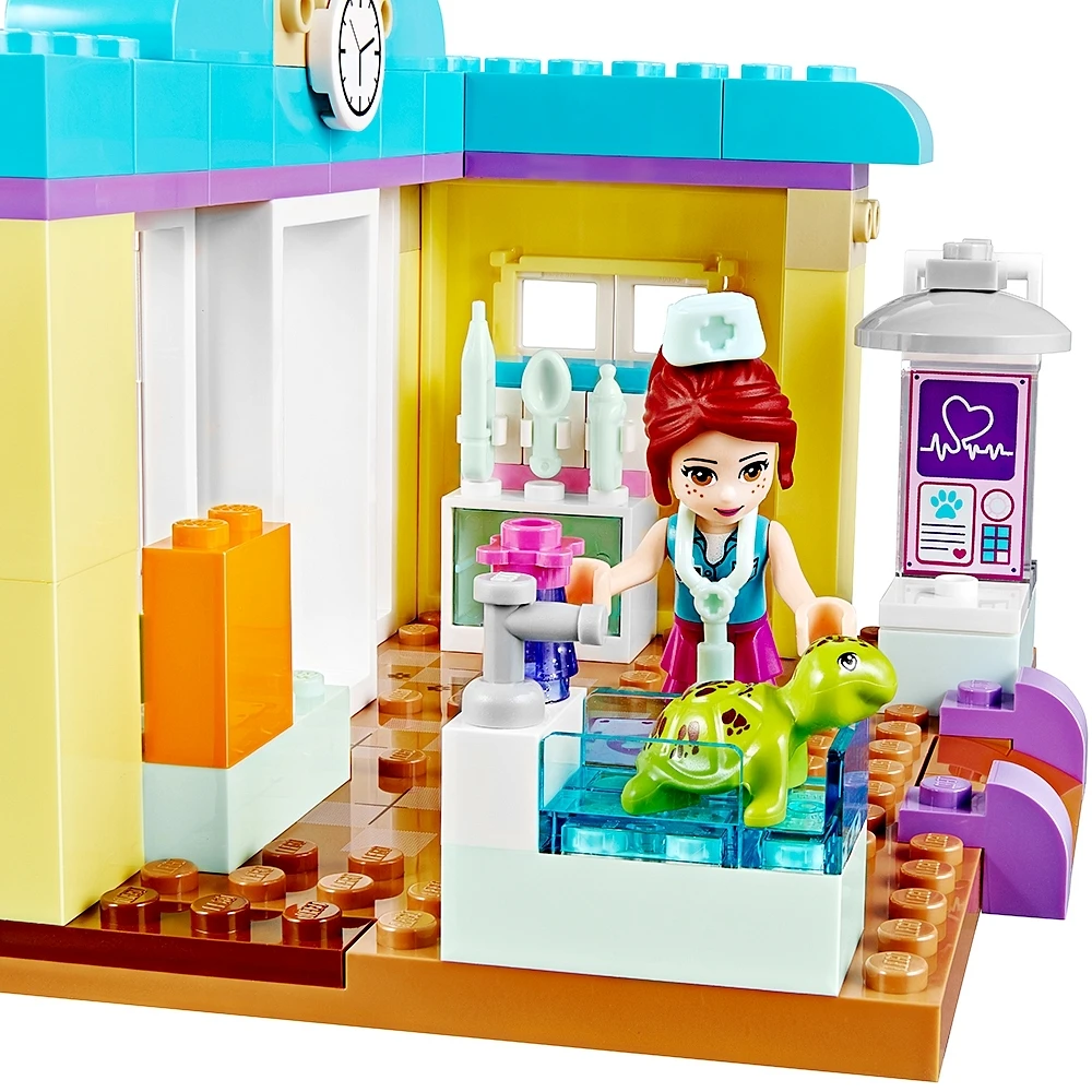 LEGO® Mia's Vet Clinic | Mall of America®