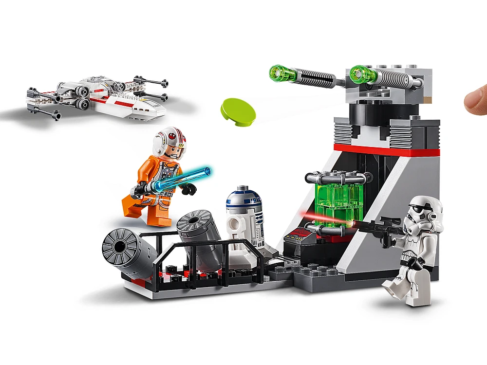 LEGO® X-Wing Starfighter™ Trench Run | Mall of America®