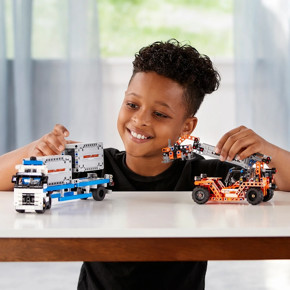 LEGO® Container Yard | Mall of America®