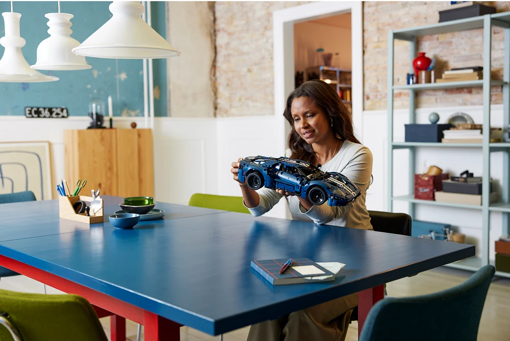 LEGO® 2022 Ford GT | Mall of America®