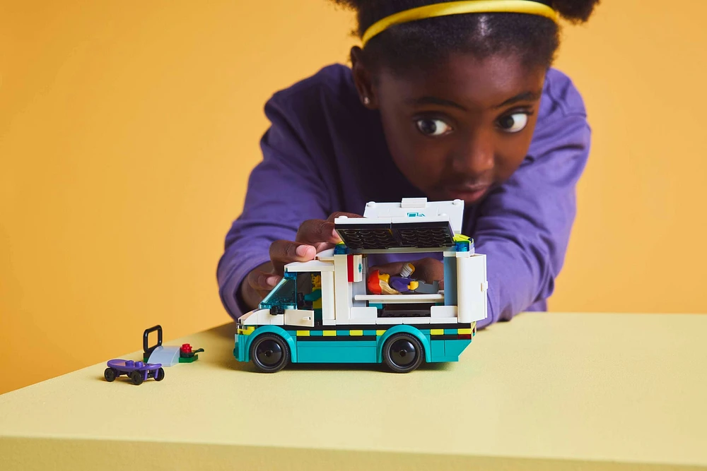 LEGO® Emergency Ambulance | Mall of America®