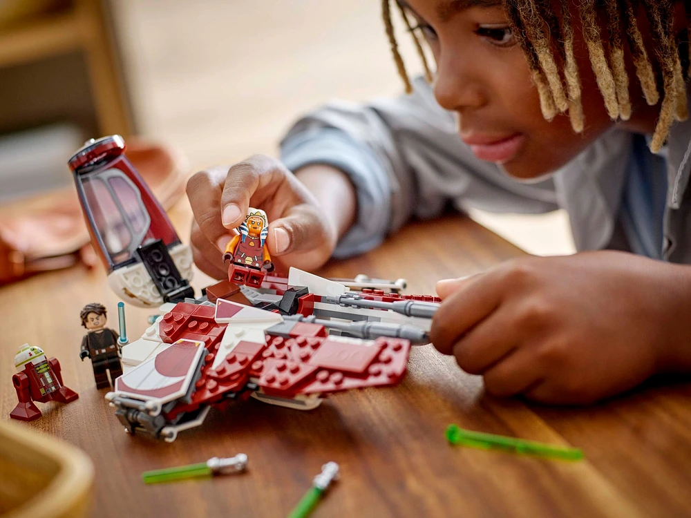 LEGO® Ahsoka's Jedi Interceptor™ | Mall of America®