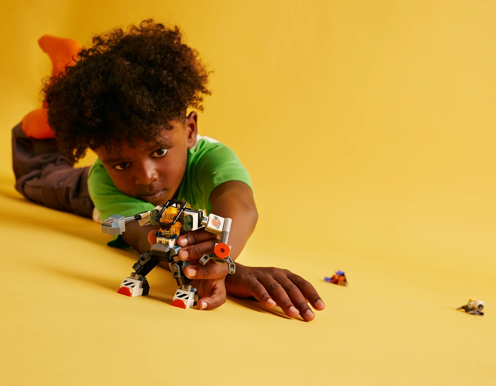 LEGO® Space Construction Mech | Mall of America®