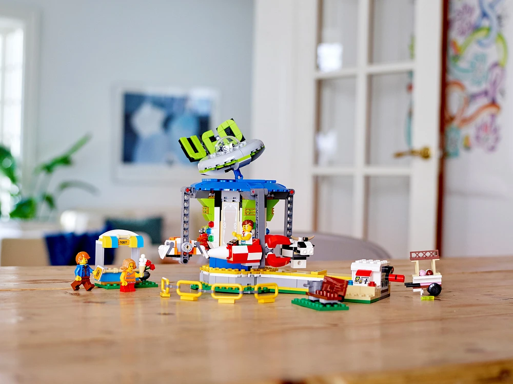 LEGO® Fairground Carousel | Mall of America®